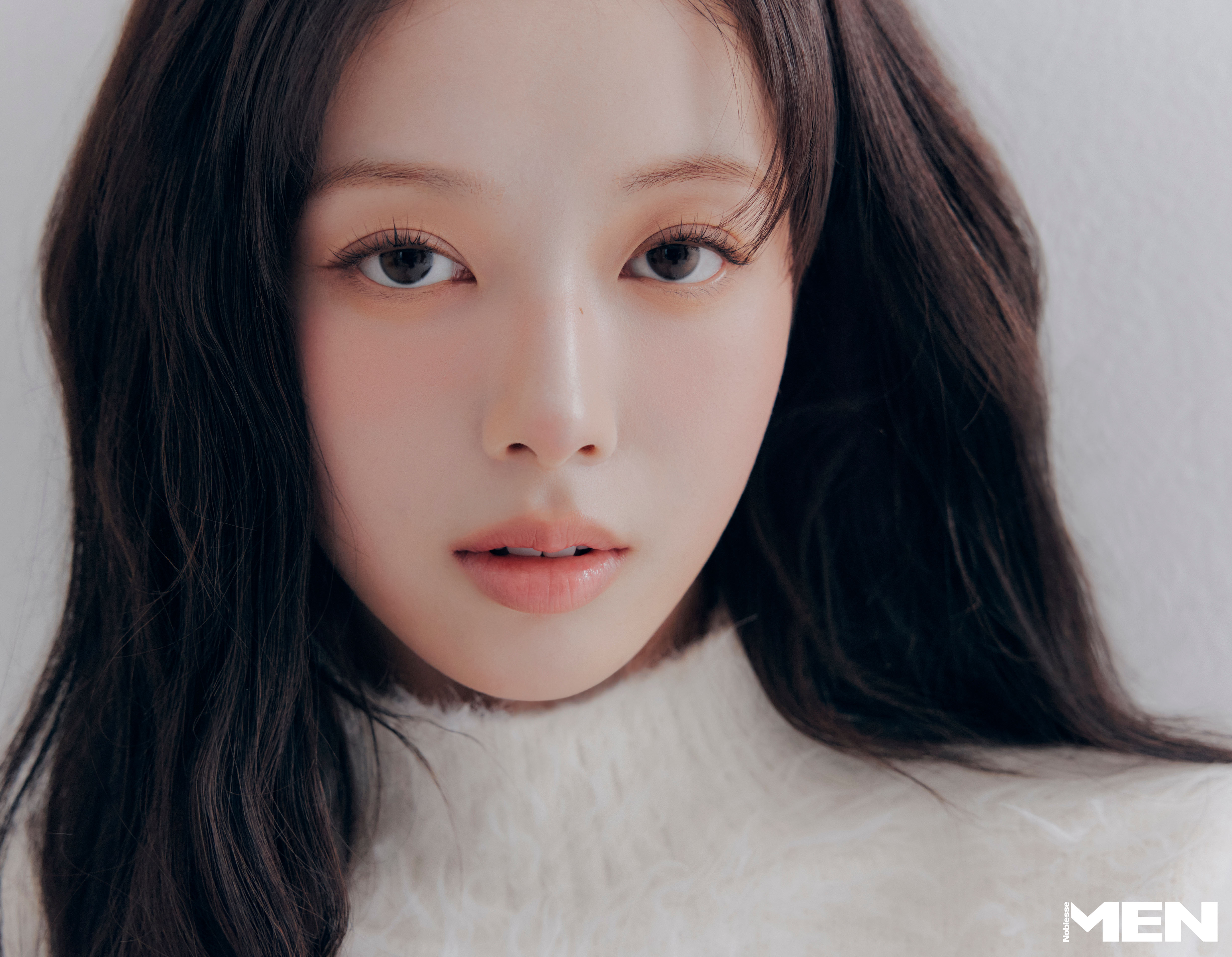 ktown4u.com : [Magazine] [26-01-28] MEN Noblesse 2026.02 (Content : Roh ...