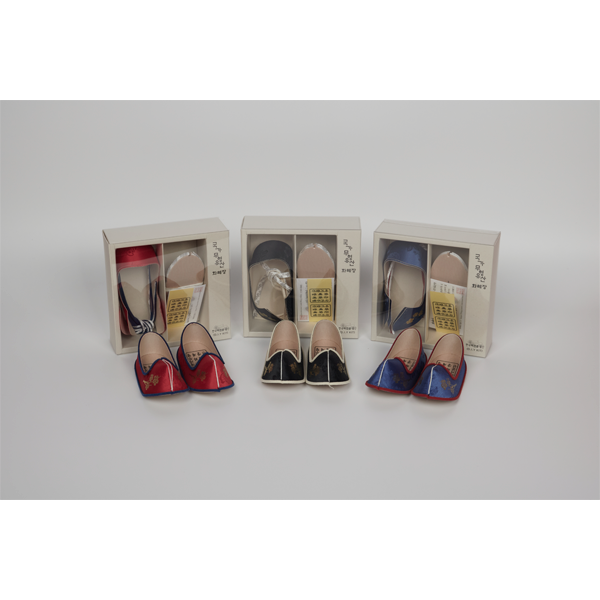 ktown4u.com : [K-Culture] Korean Traditional Mini Shoes Kit